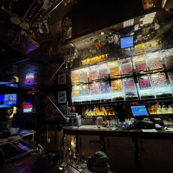 THE LITTLE RED HEN - Updated October 2025 - 124 Photos & 225 Reviews ...