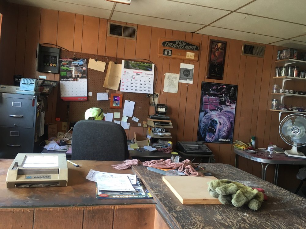 PHILLIPS & PHILLIPS TRUCKING - Updated April 2024 - 1509 E 4th St ...