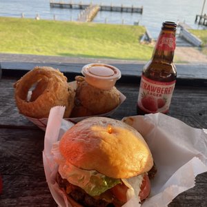 IVAR’S SPORTS BAR & GRILL - Updated July 2024 - 10 Photos & 32 Reviews ...
