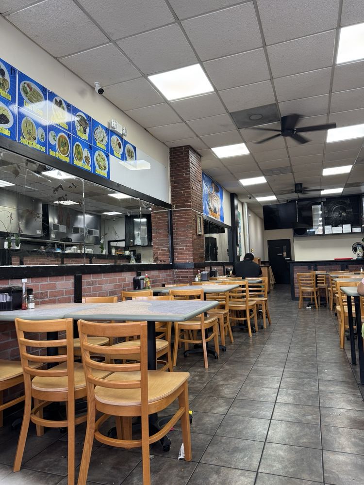 MANA PUPUSERIA & TAQUERIA - Updated September 2025 - 6842 New Hampshire ...
