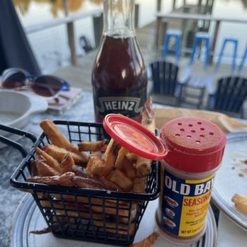 WHARF 38 - Updated March 2025 - 54 Photos & 22 Reviews - 479 Deale Rd ...