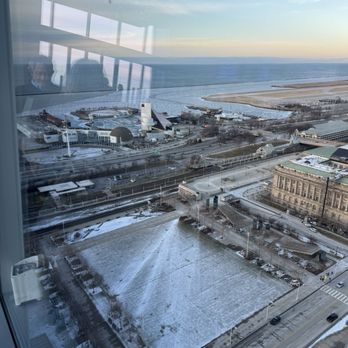 BAR 32 - Updated October 2025 - 222 Photos & 145 Reviews - 100 Lakeside ...