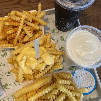 SHAKE SHACK - Updated January 2026 - 25 Photos & 43 Reviews - 3734 W ...