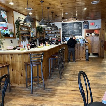 MAIN STREET CAFÉ - Updated May 2024 - 63 Photos & 104 Reviews - 40 Main ...