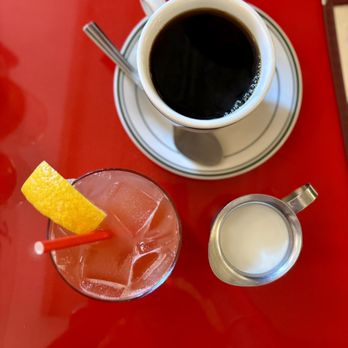 CAFÉ LULUC - Updated August 2024 - 1777 Photos & 1678 Reviews - 214 ...