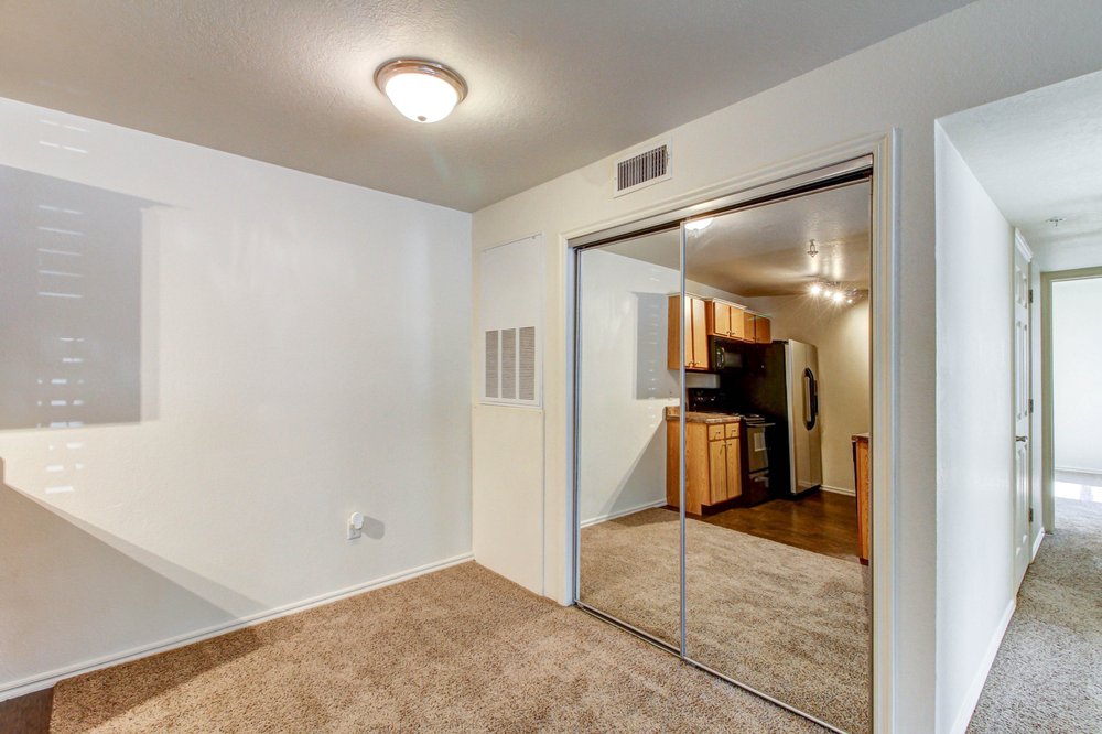 THE FALLS AT BROOKHAVEN - Updated July 2025 - 21 Photos - 3730 W Rock ...