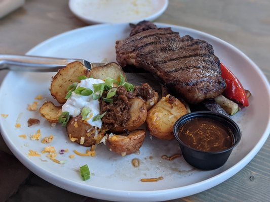 BARNYARD CRAFTHOUSE & EATERY - Updated June 2025 - 385 Photos & 448 ...