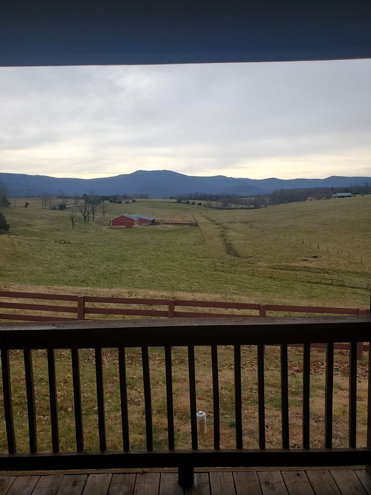 LUCAS CABINS - Updated November 2025 - 16 Photos - 223 Dalton Ln, Luray ...