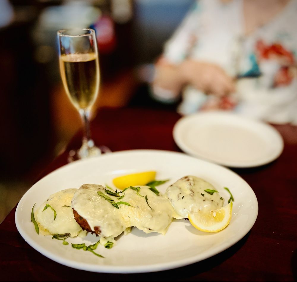 ZIA’S ON THE HILL - Updated May 2025 - 890 Photos & 1011 Reviews - 5256 ...