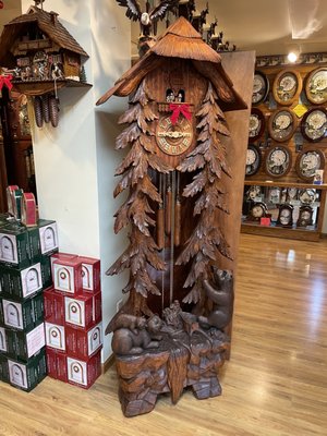 FRANKENMUTH CLOCK & GERMAN GIFT - Updated August 2025 - 34 Photos & 28 ...