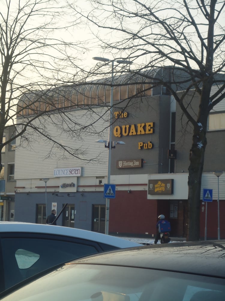 QUAKE PUB - Zevenkampse Ring 305, Rotterdam, Zuid-Holland, The ...