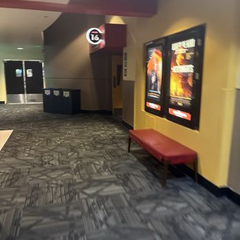 AMC DINE-IN FULLERTON 20 - Updated July 2025 - 1083 Photos & 1199 ...