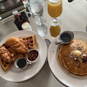 MONARCH - Updated December 2025 - 371 Photos & 301 Reviews - 5701 Main ...