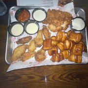 SIDELINES GRILLE - 23 Photos & 14 Reviews - 289 Market Pl Blvd ...