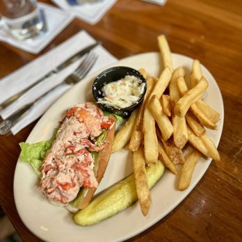 BRICK ALLEY PUB & RESTAURANT - Updated June 2024 - 1567 Photos & 1673 ...