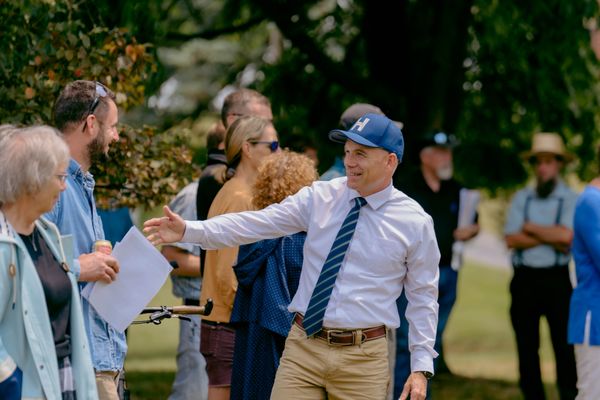 HURLEY AUCTIONS - Updated November 2025 - 29 Photos & 28 Reviews - 2800 ...