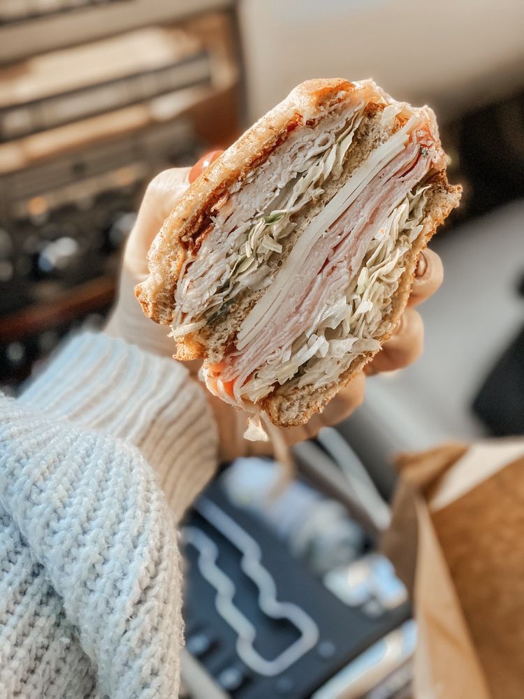 COUNTRY DELI - 161 Photos & 226 Reviews - 1900 S Croatan Hwy, Kill ...