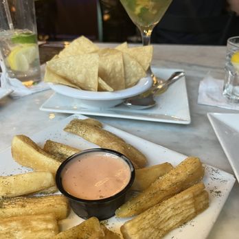 COUNTER & BODEGA - 381 Photos & 285 Reviews - 216 7th Ave, New York ...