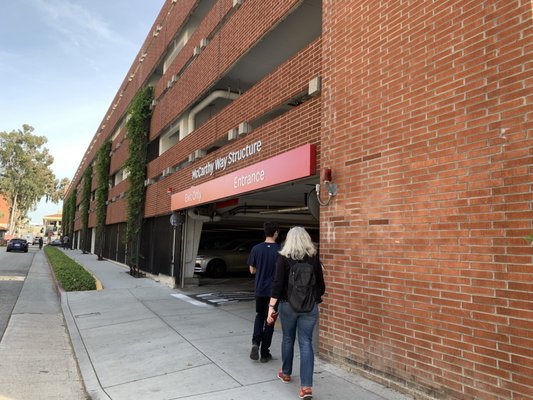 USC GATE 5 - Updated November 2025 - 10 Reviews - 620 West 35th St, Los ...