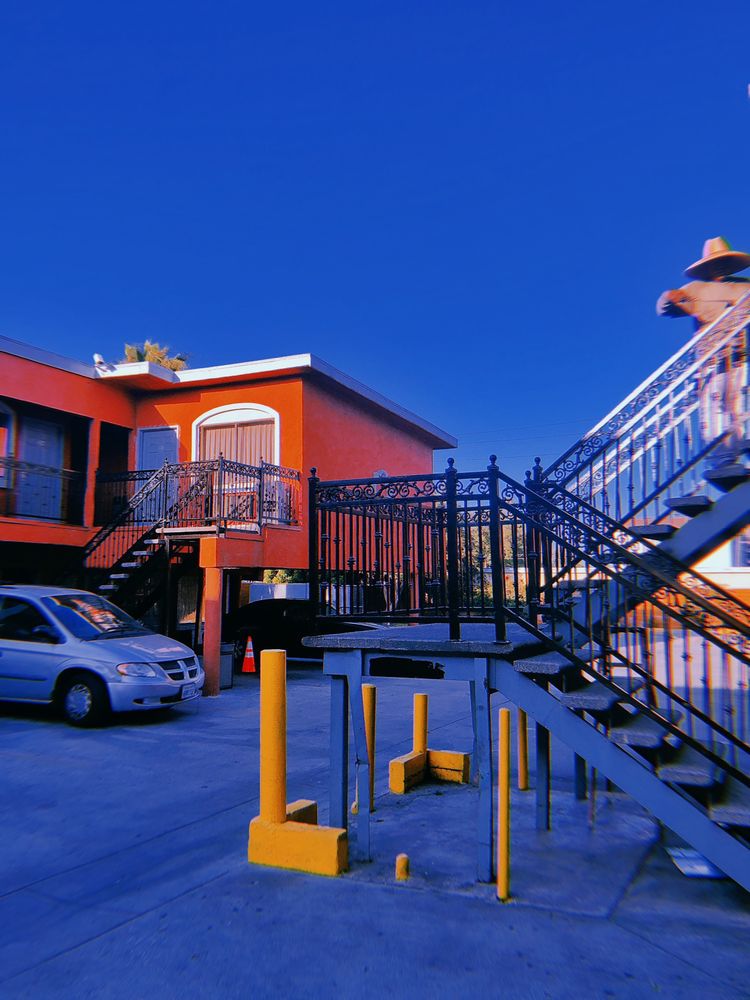 ROYAL INN MOTEL - Updated December 2025 - 67 Photos & 10 Reviews - 1408 ...