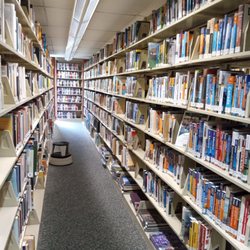 LUCY ROBBINS WELLES LIBRARY - 16 Photos & 14 Reviews - 95 Cedar St ...