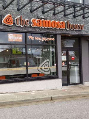 THE SAMOSA HOUSE - Updated May 2024 - 95 Photos & 82 Reviews - 109 ...