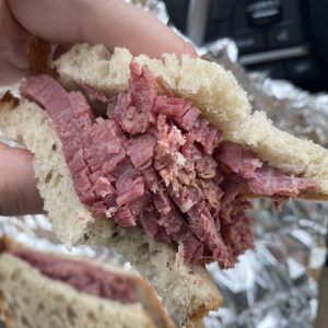 BENJI’S DELI & RESTAURANT - Updated July 2024 - 208 Photos & 233 ...