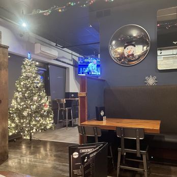 TOM FOOLERY’S RESTAURANT & BAR - Updated May 2025 - 121 Photos & 152 ...