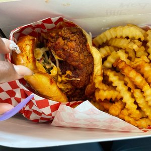 HOT CHI CHICKEN - 37 Photos & 29 Reviews - Chicken Shop - 100 W 87th St ...