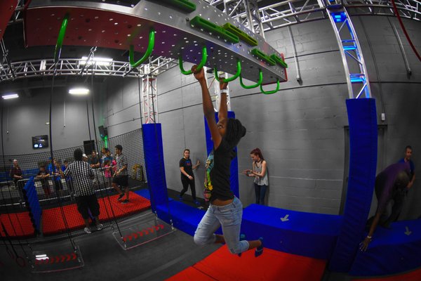 BRAVOZ ENTERTAINMENT CENTER - Updated January 2026 - 250 Photos & 135 ...