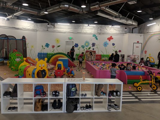 LITTLE DIMPLES PLAYGROUND & CAFE - 241 Photos & 166 Reviews - 1415 N ...