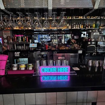 MOXY PORTLAND DOWNTOWN - Updated May 2025 - 331 Photos & 126 Reviews ...