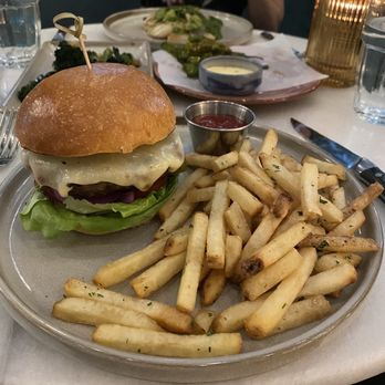 HARTA - Updated October 2025 - 265 Photos & 71 Reviews - 30 W 39th St ...