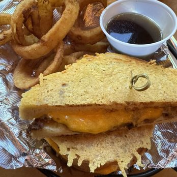 SIX CAR PUB & BREWERY - Updated June 2025 - 216 Photos & 222 Reviews ...