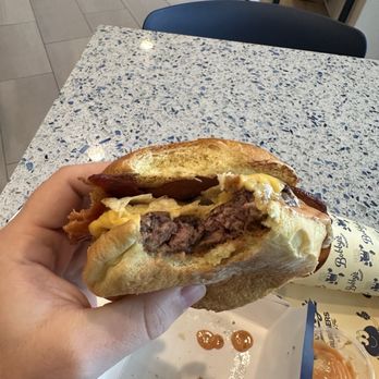 BOBBY’S BURGERS BY BOBBY FLAY - Updated March 2025 - 189 Photos & 121 ...