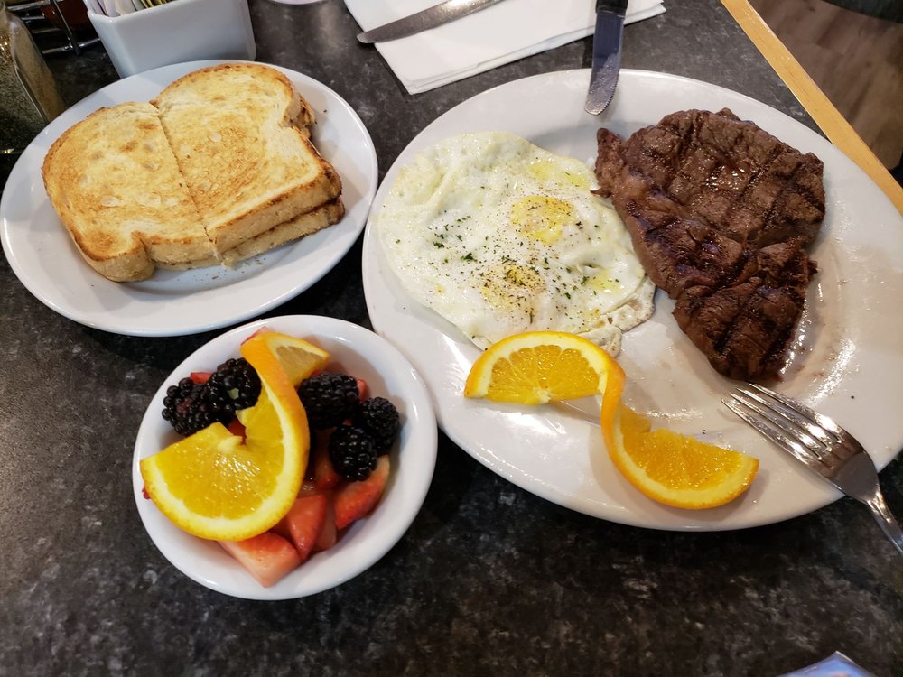 MR. MAMAS BREAKFAST AND LUNCH - 3718 Photos & 4549 Reviews - 5693 S ...