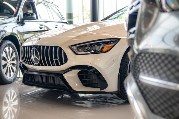 NAPLETON MERCEDES LOVES PARK - Updated October 2025 - 12 Photos & 10 ...