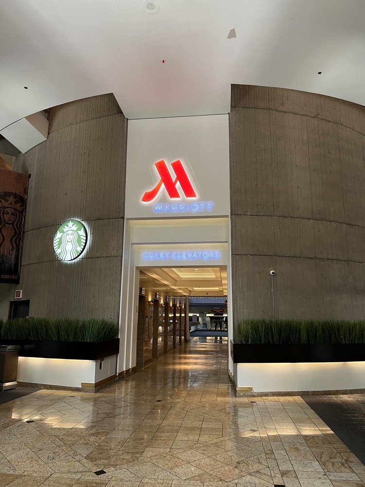 DETROIT MARRIOTT AT THE RENAISSANCE CENTER - Updated October 2025 - 464 ...