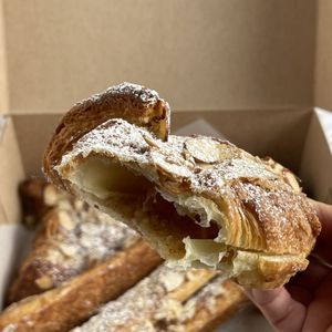 ALIDA’S BAKERY - 58 Photos & 71 Reviews - 607 SE Everett Mall Way ...