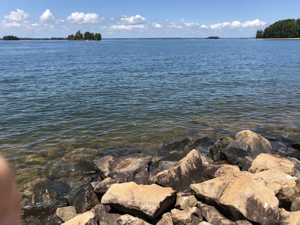 MAGIC SPA - Updated August 2025 - 52 Photos - 654 Fairview Rd ...