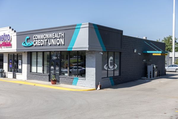 COMMONWEALTH CREDIT UNION - Updated February 2025 - 11 Photos - 1091 N ...