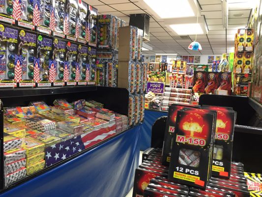FIREWORKS WORLD OUTLET - Updated July 2025 - 37 Photos & 17 Reviews ...