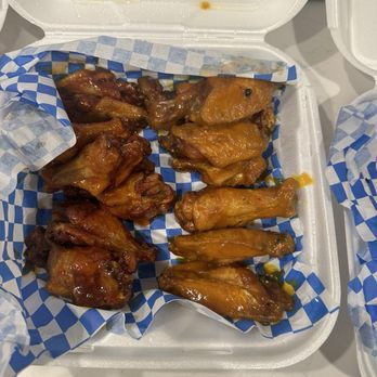 MEMPHIS STYLE WINGS & THINGS - Updated December 2025 - 76 Photos & 130 ...