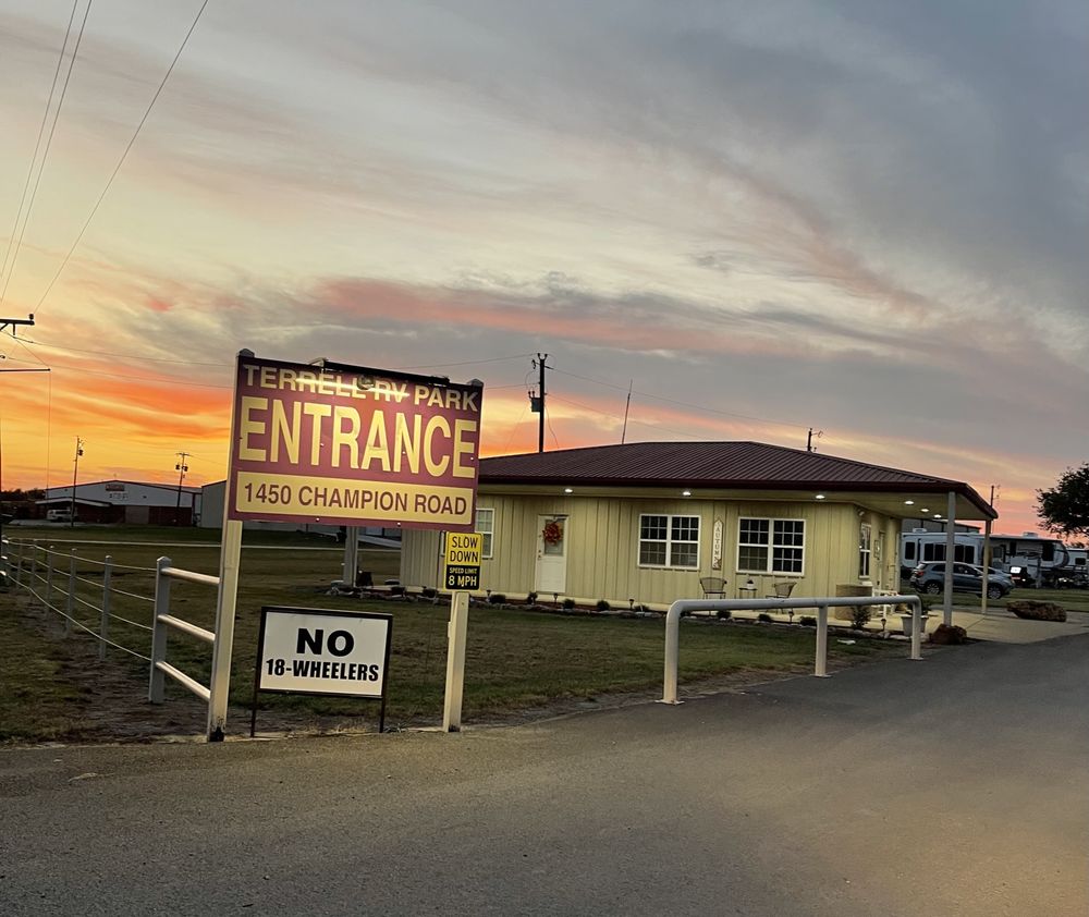 TERRELL RV PARK - Updated September 2024 - 18 Photos - 1450 Champion Rd ...