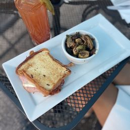 ANGEL OAK RESTAURANT - Updated October 2025 - 599 Photos & 736 Reviews ...