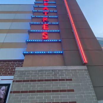 REGAL SECAUCUS SHOWPLACE - Updated December 2025 - 79 Photos & 22 ...