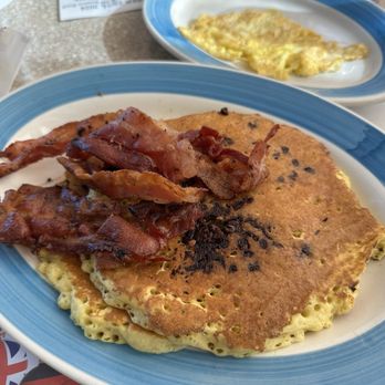 BLUE COLONY DINER - Updated December 2025 - 254 Photos & 489 Reviews ...