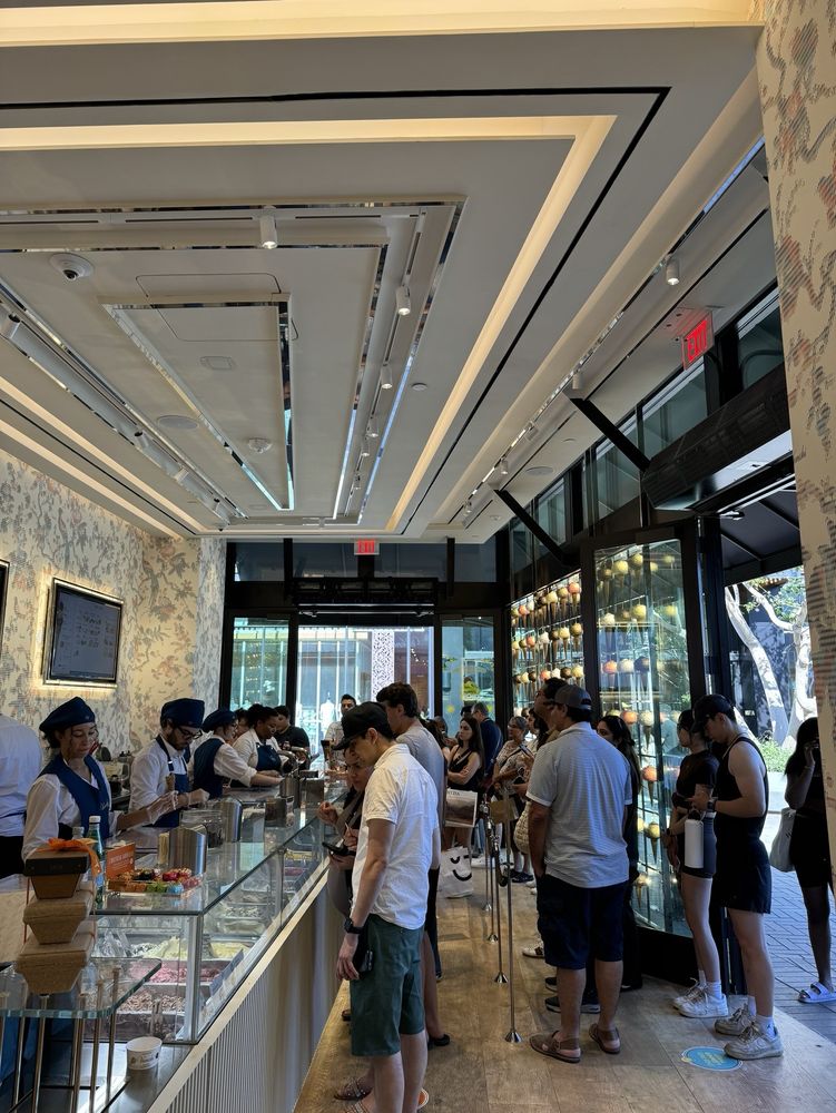 VENCHI - Updated July 2024 - 95 Photos & 28 Reviews - 4303 La Jolla Village Dr, San Diego ...