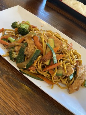 HIBACHI HOUSE SUSHI BAR - 100 Photos & 141 Reviews - 948 Sierra St ...