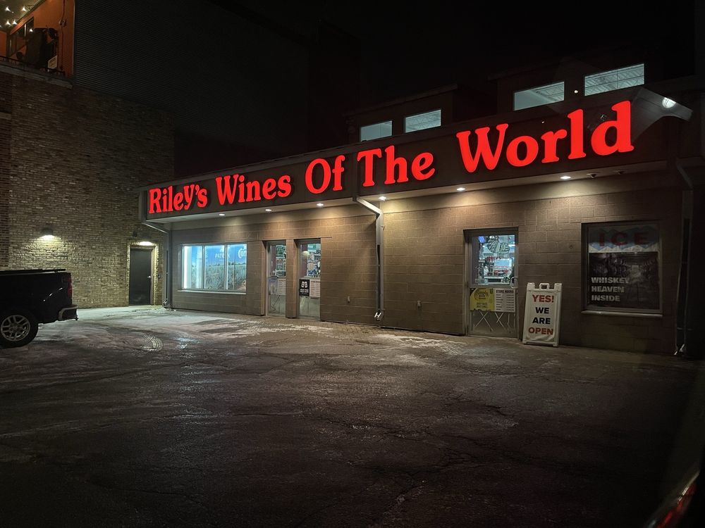 RILEY’S WINES OF THE WORLD - Updated November 2025 - 31 Reviews - 402 W ...